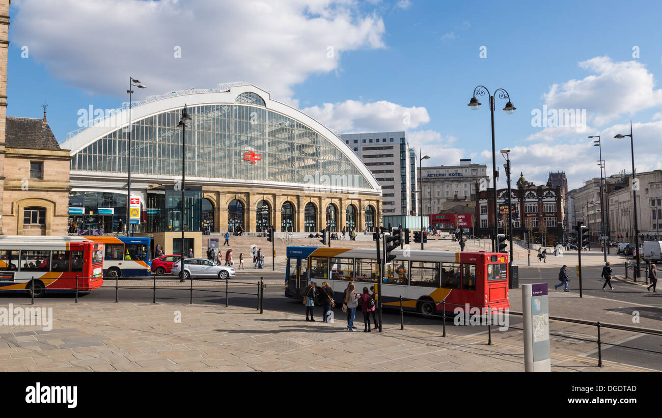 Liverpool Lime Street Railway Station Stock Photo - Alamy