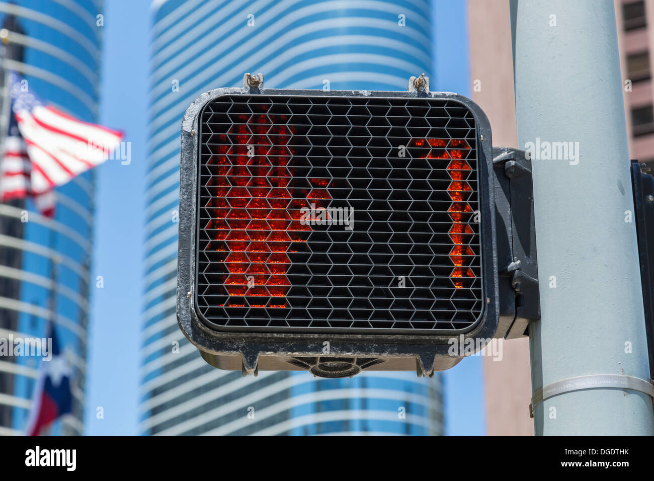Traffic light pedestrian walk sign hi-res stock photography and images ...