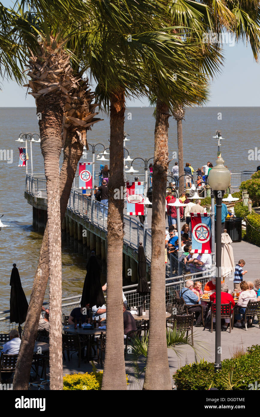 Kemah boardwalk amusement park hi-res stock photography and images - Alamy