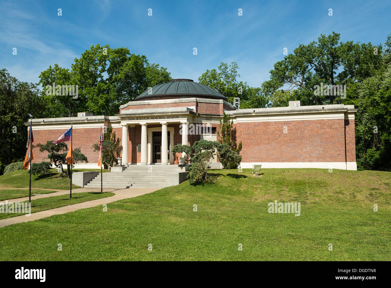 Flags waving outside Sam Houston Memorial Museum Huntsville Texas USA ...