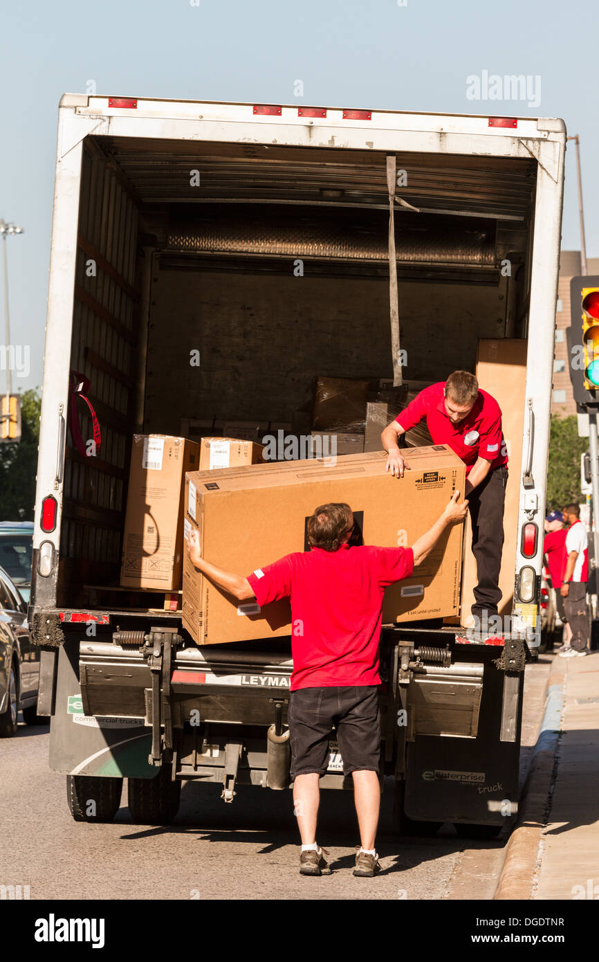 Shipping parcels hi-res stock photography and images - Alamy