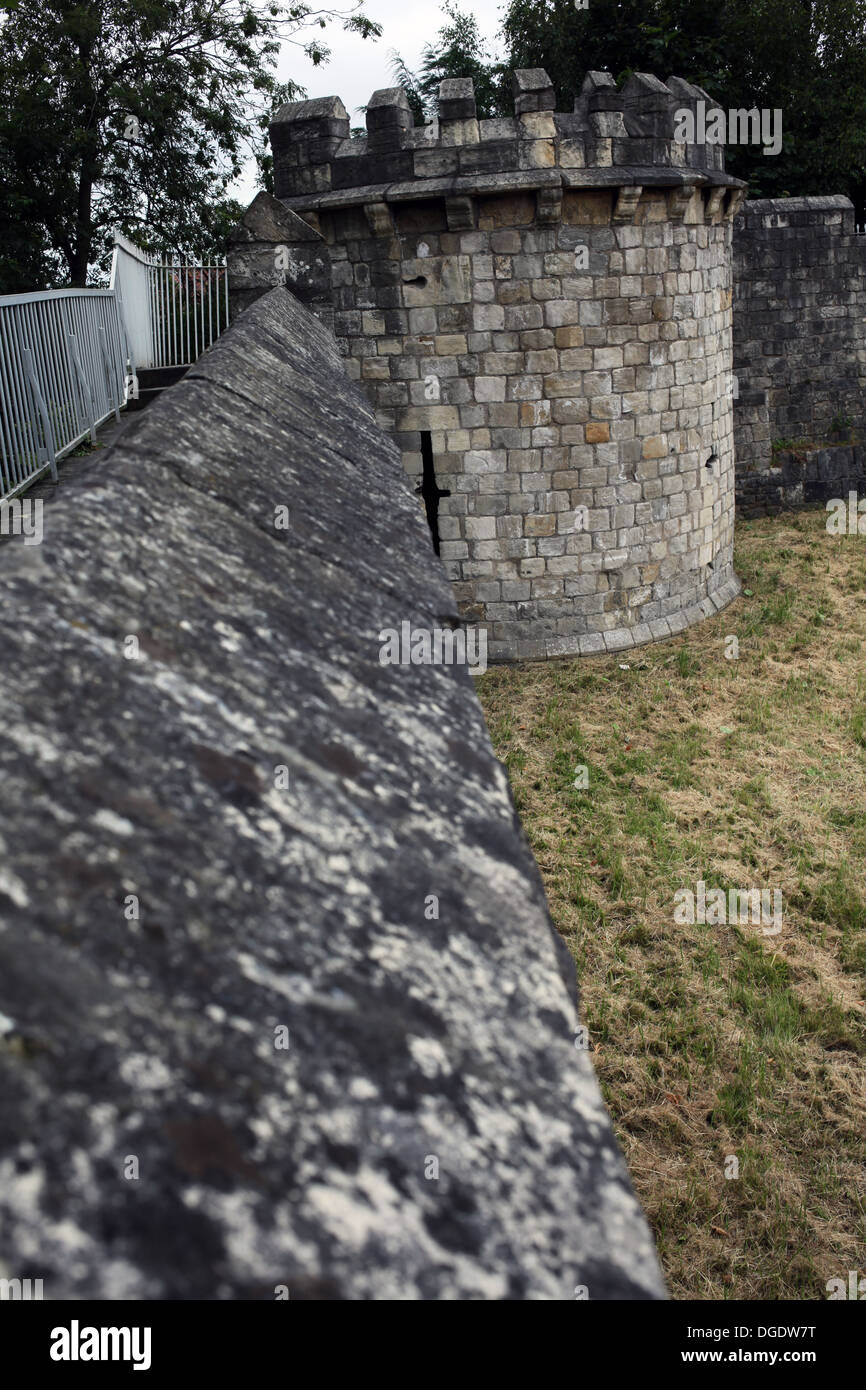 Inside pathway of the York city walls - Section leading to Monkgate ...