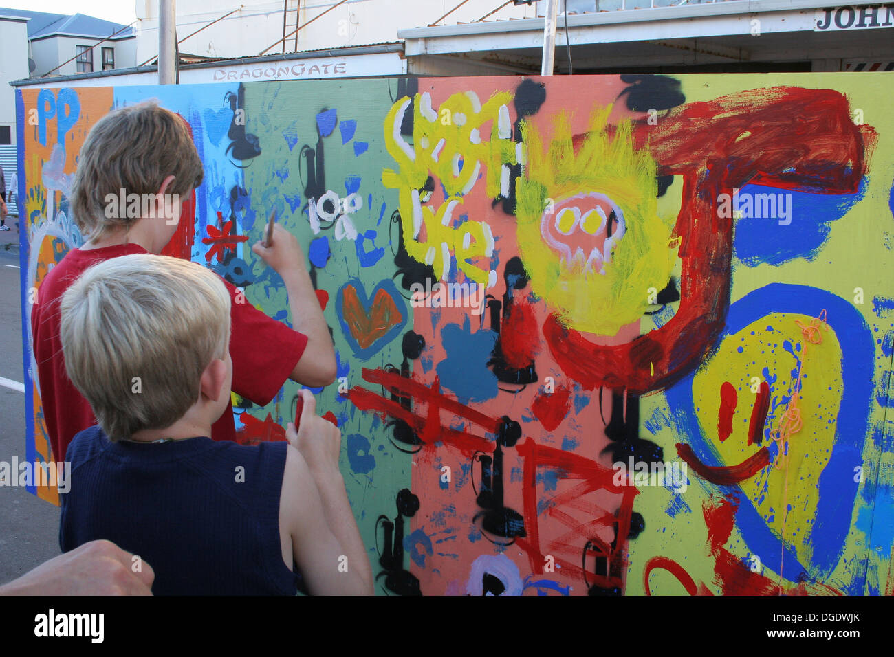 Children paint mural hi-res stock photography and images - Alamy
