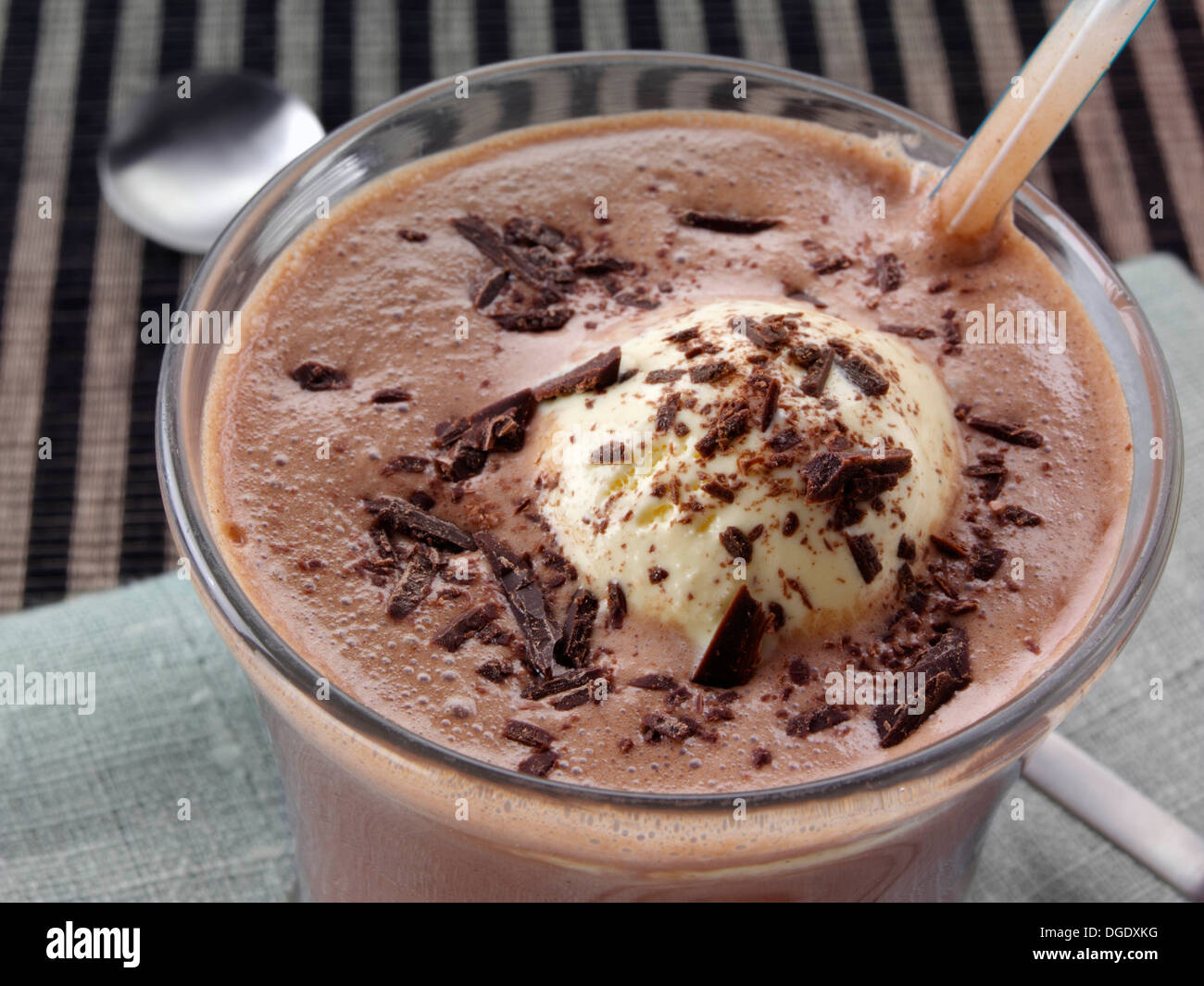 Individual chocolate ice cream scoop hi-res stock photography and ...