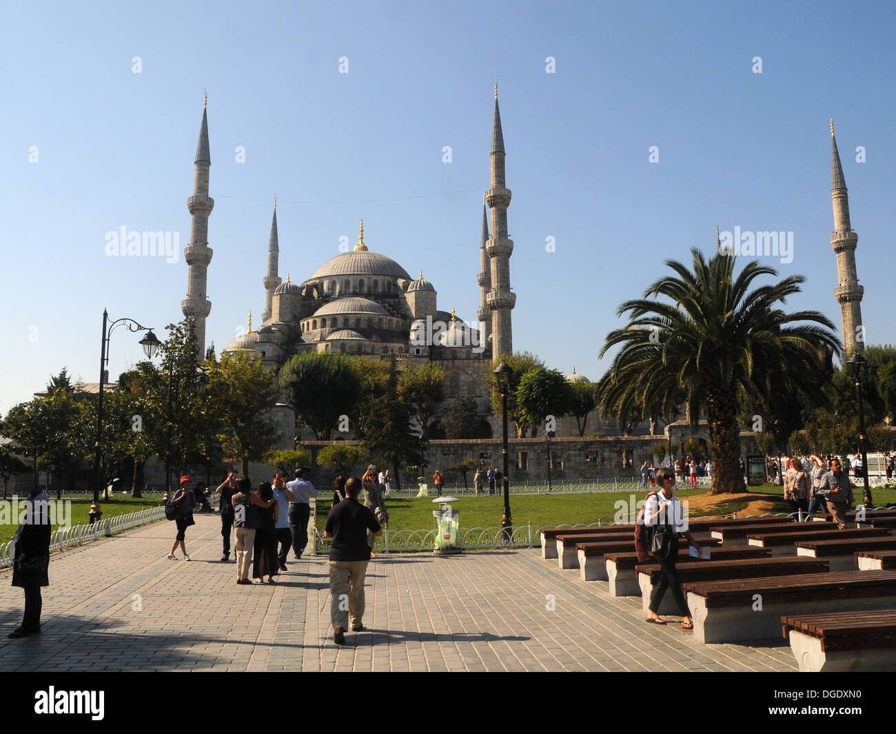 Sultan ahmed mosque blue mosque worship hi-res stock photography and images - Alamy