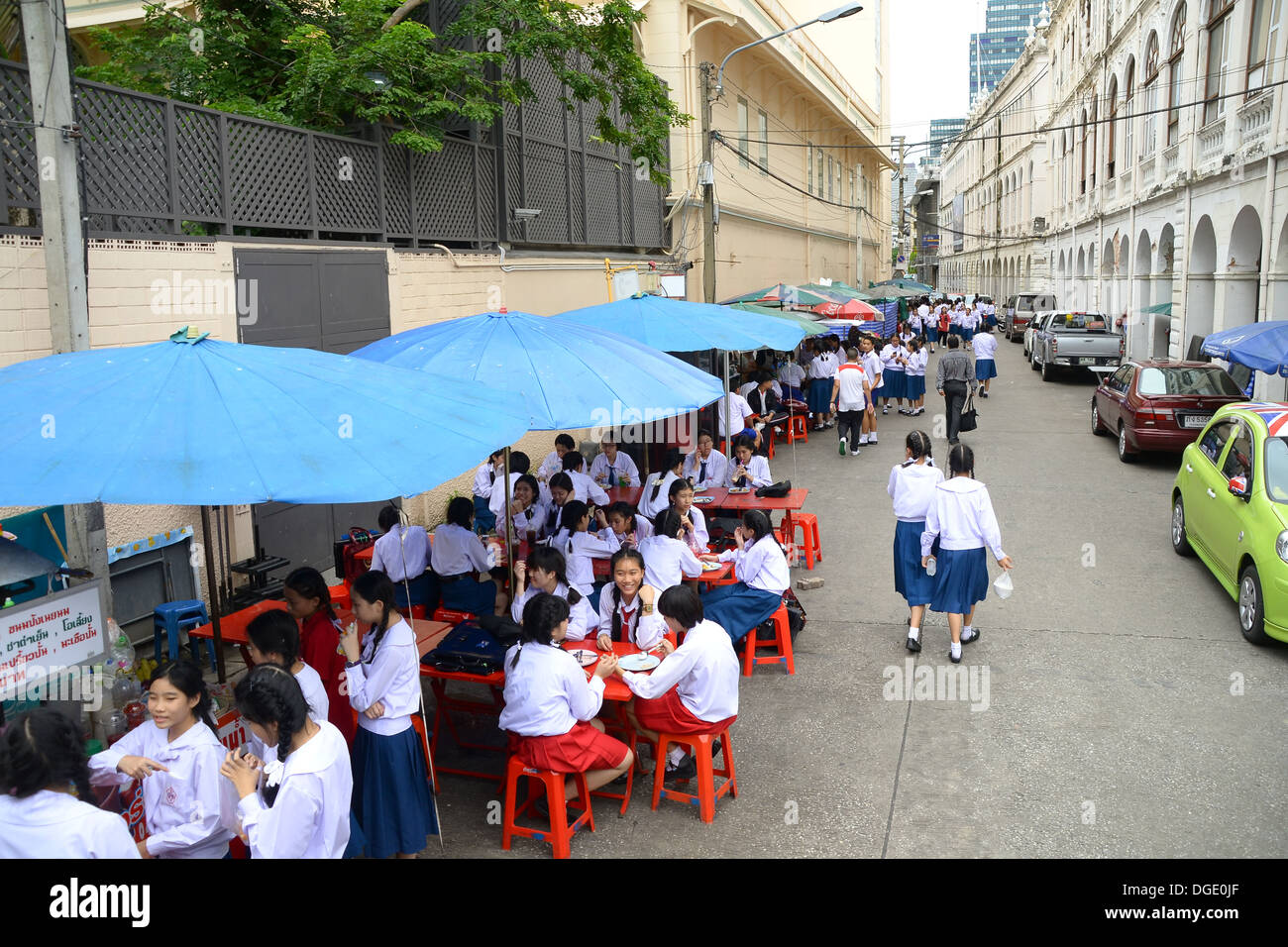 Thailand school children hi-res stock photography and images - Alamy