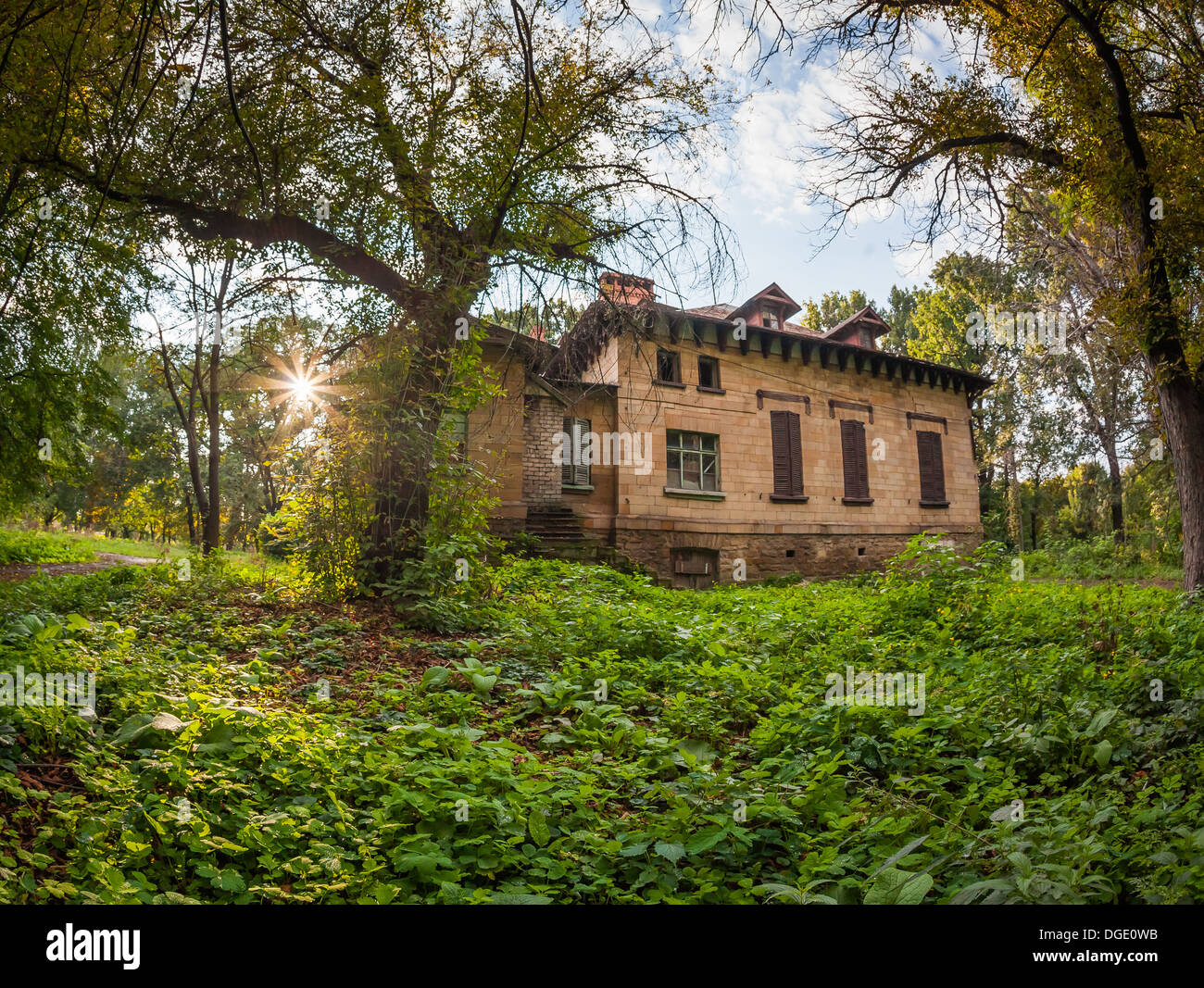 Old homesteads hi-res stock photography and images - Alamy