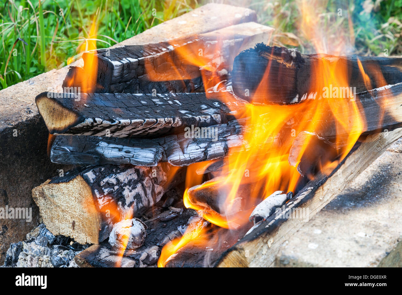 Glowing fire sparks burning hi-res stock photography and images - Alamy