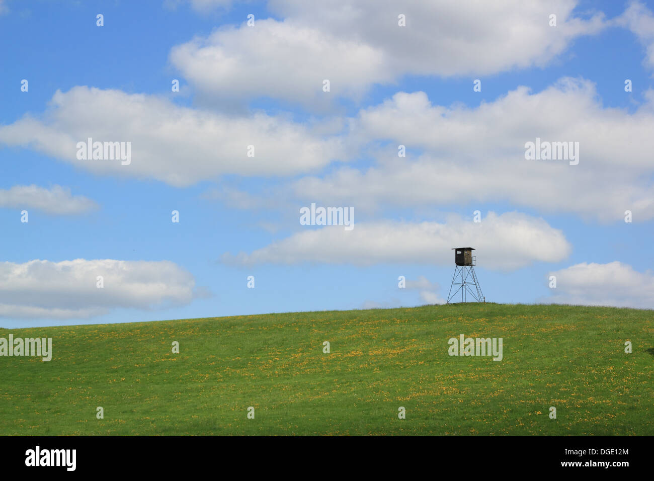 elevated Box stand Stock Photo - Alamy