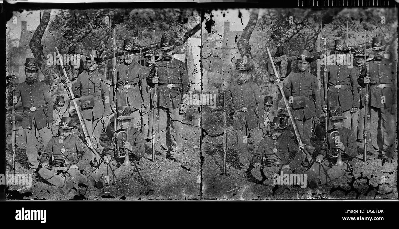 Infantry soldiers training hi-res stock photography and images - Alamy