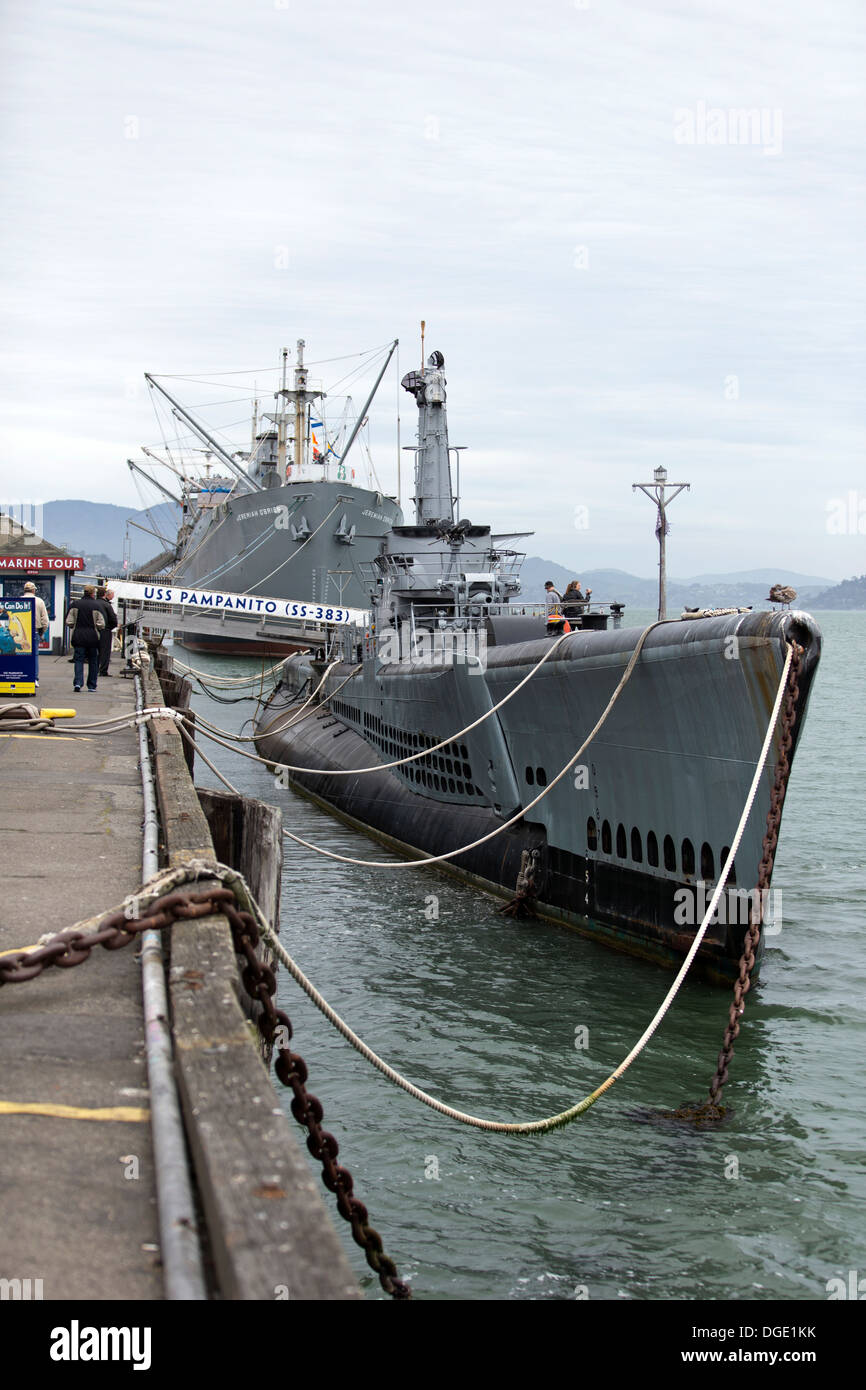 Wwii submarine conning tower hi-res stock photography and images - Alamy