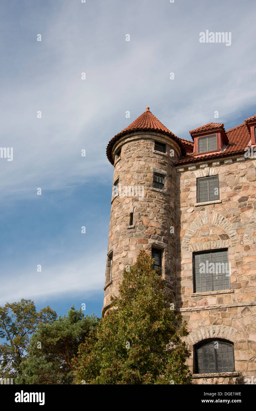 New York, St. Lawrence Seaway, Thousand Islands. Singer Castle on Dark ...