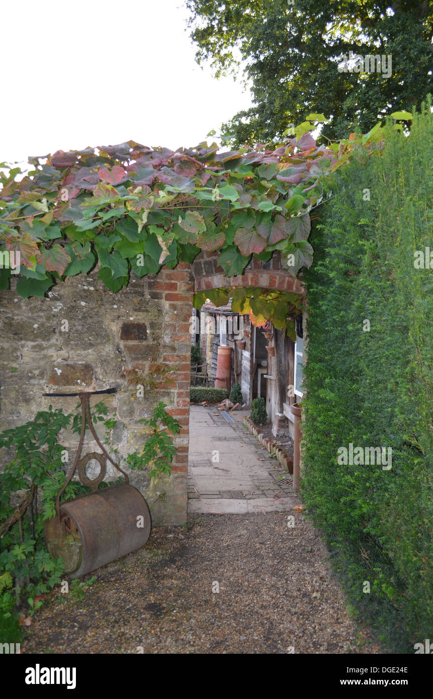 Pretty brick path hi-res stock photography and images - Alamy