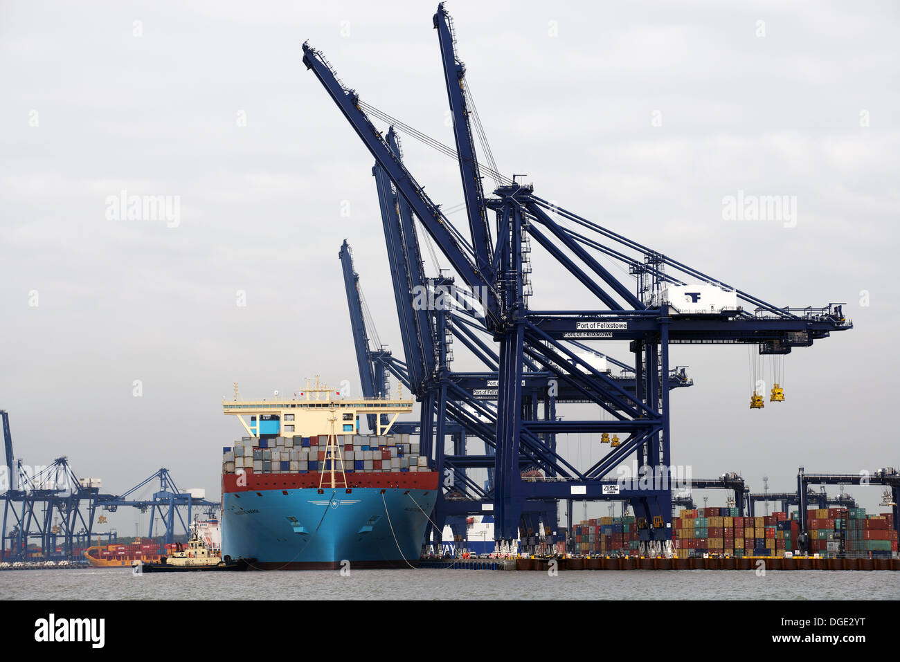Deep sea ports hi-res stock photography and images - Alamy