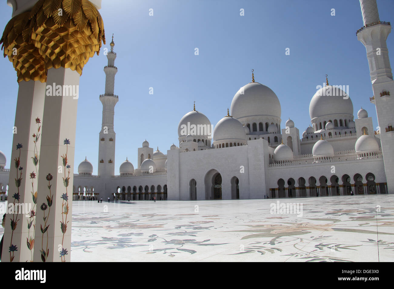 Sheikh Zayed Grand Mosque Centre Abu Dhabi Stock Photo - Alamy