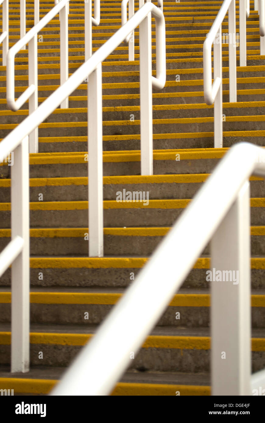 Crowd control railing hi-res stock photography and images - Alamy