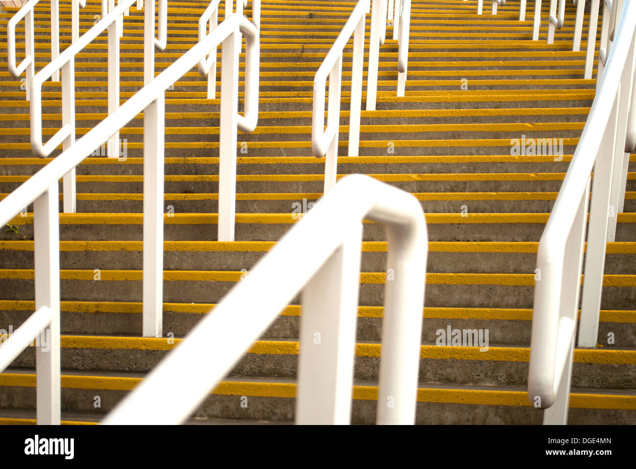 Crowd control railing hi-res stock photography and images - Alamy