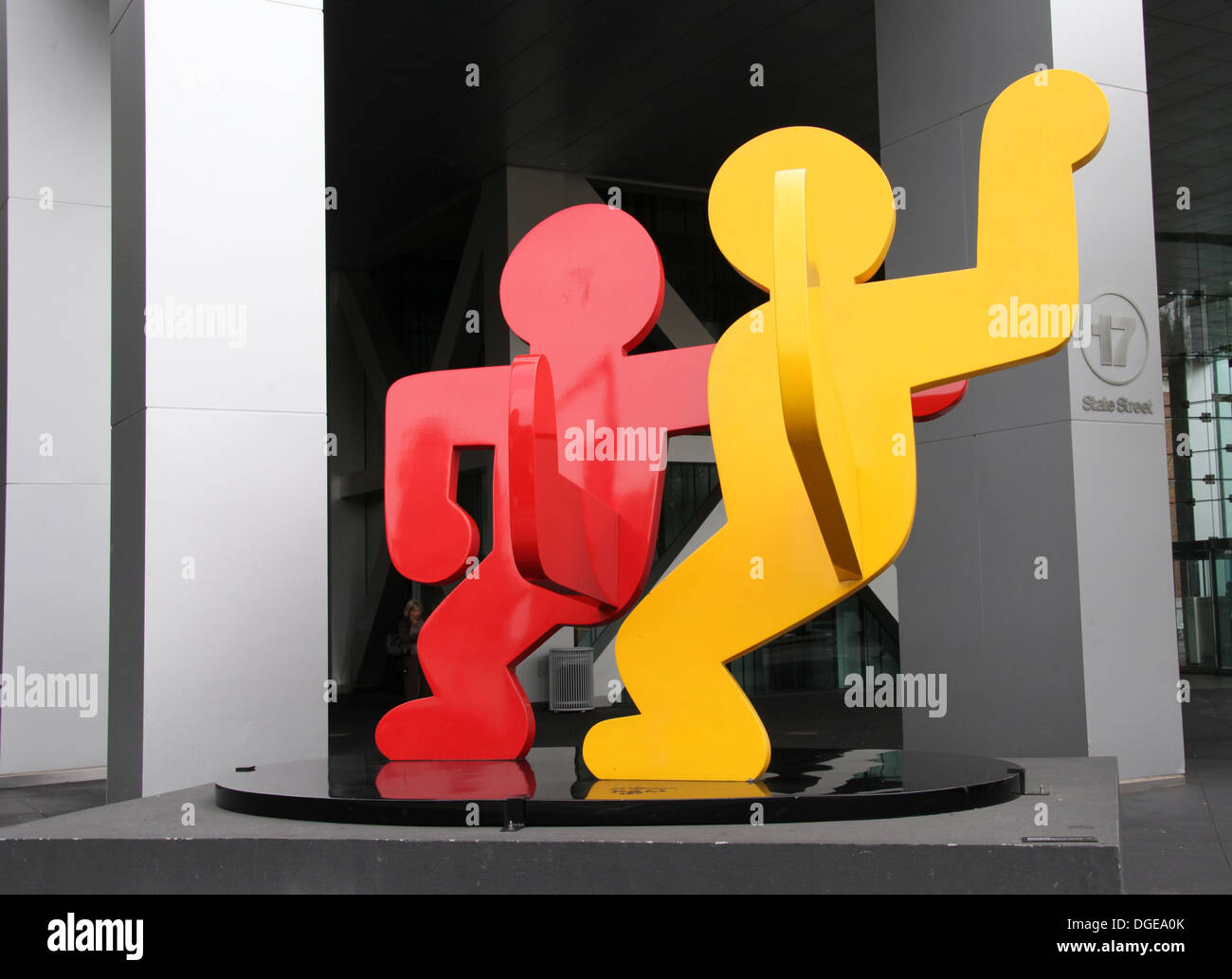 Two dancing figures hi-res stock photography and images - Alamy