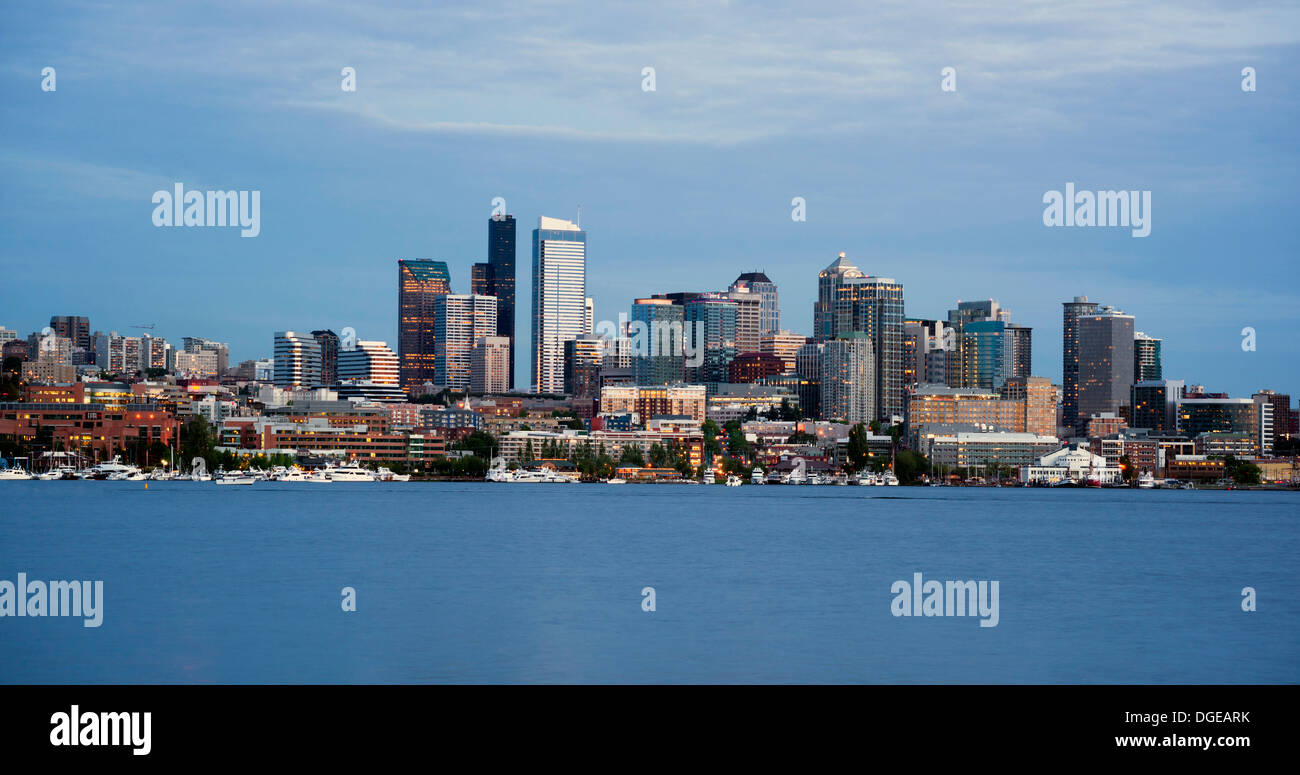 The sun has set over Seattle and Lake Union Lakefront Stock Photo - Alamy