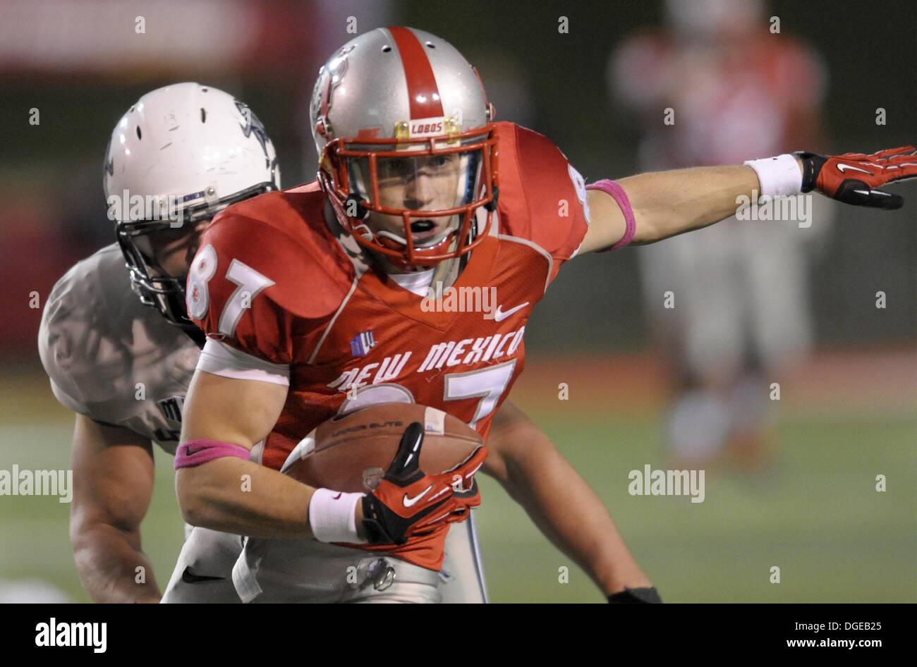 Oct. 19, 2013 - U.S. - SPORTS -- UNM's Jeric Magnant runs for long ...