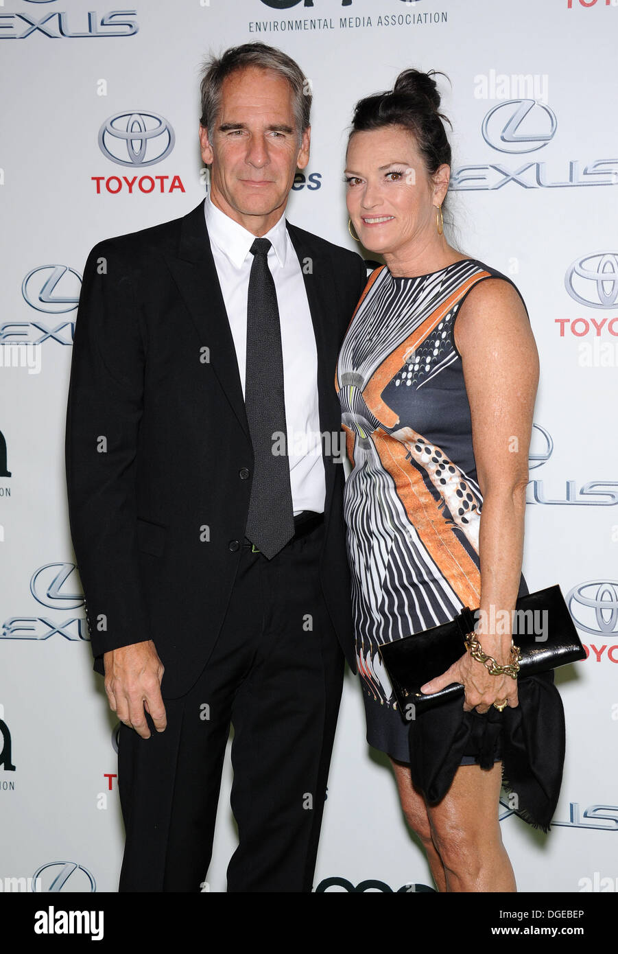 Burbank, California, USA. 19th Oct, 2013. Scott Bakula & Chelsea Field ...