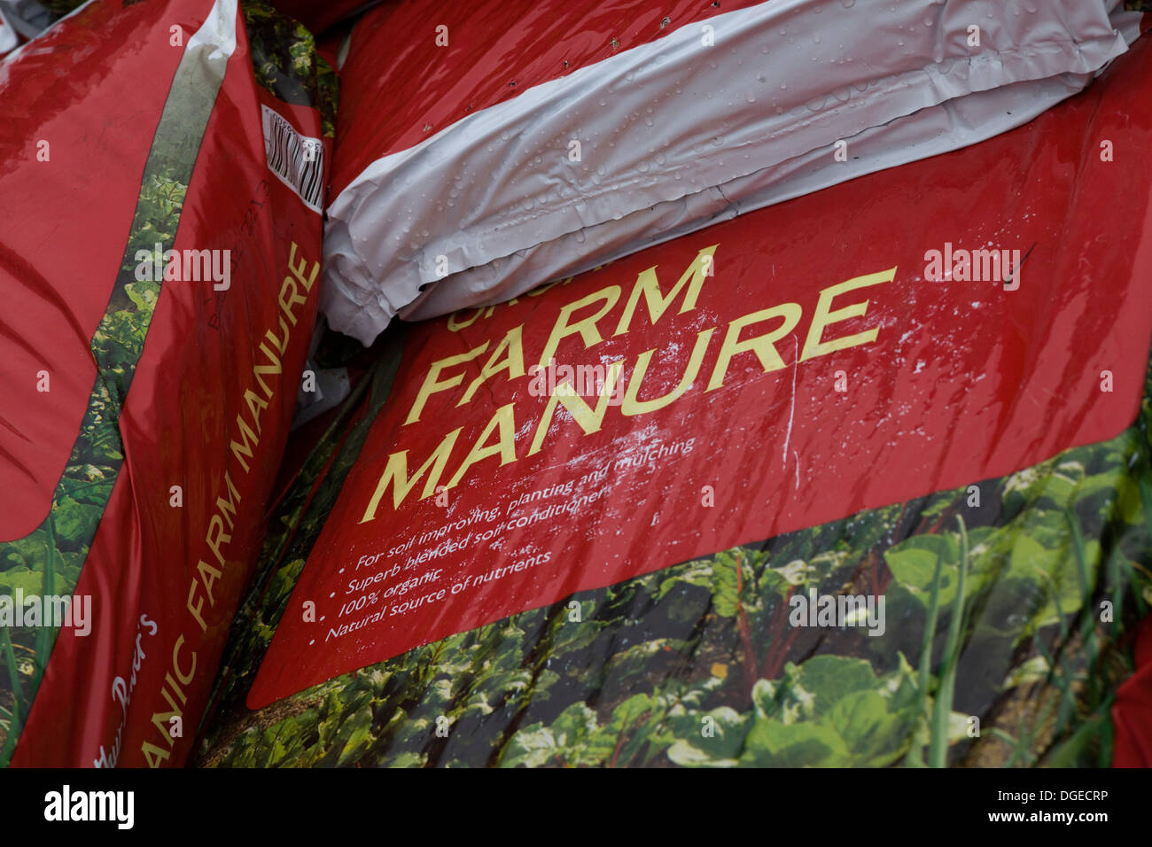Bag of farmyard manure hi-res stock photography and images - Alamy