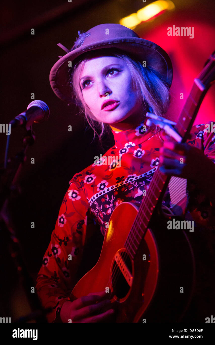 Singer berg hi-res stock photography and images - Alamy