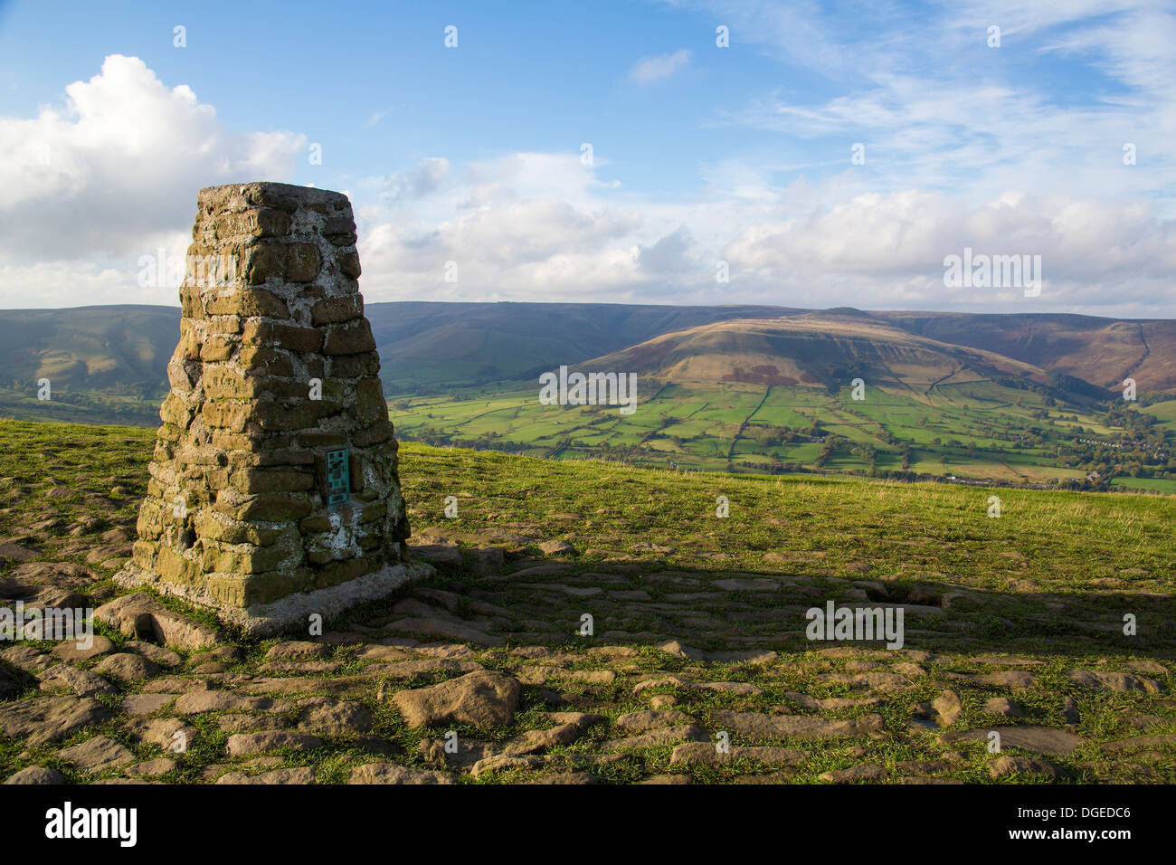 Mam Tor Peak District High Resolution Stock Photography and Images - Alamy