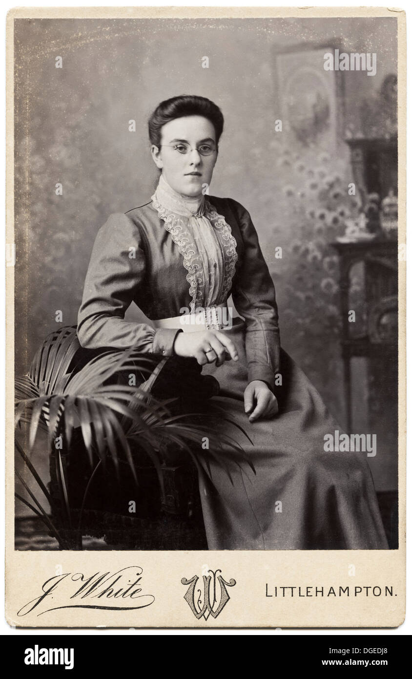 Victorian woman Carte de Visite studio portrait circa 1898 by Victorian ...