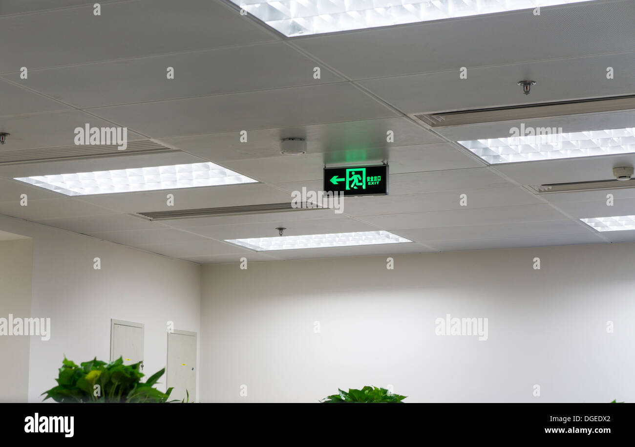 Office ceiling hi-res stock photography and images - Alamy