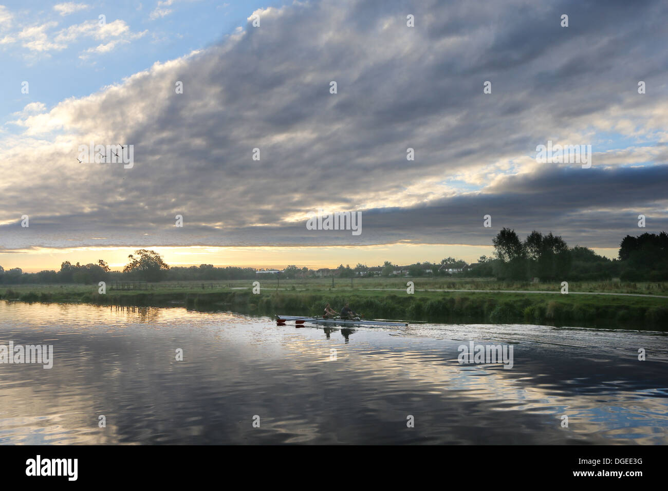 AUTUMN SUNRISE ON THE RIVER CAM IN CAMBRIDGE Stock Photo - Alamy