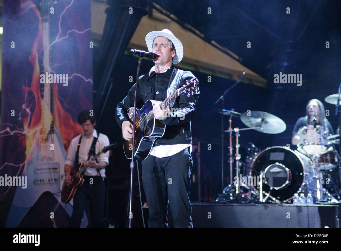 Maida singer hi-res stock photography and images - Alamy