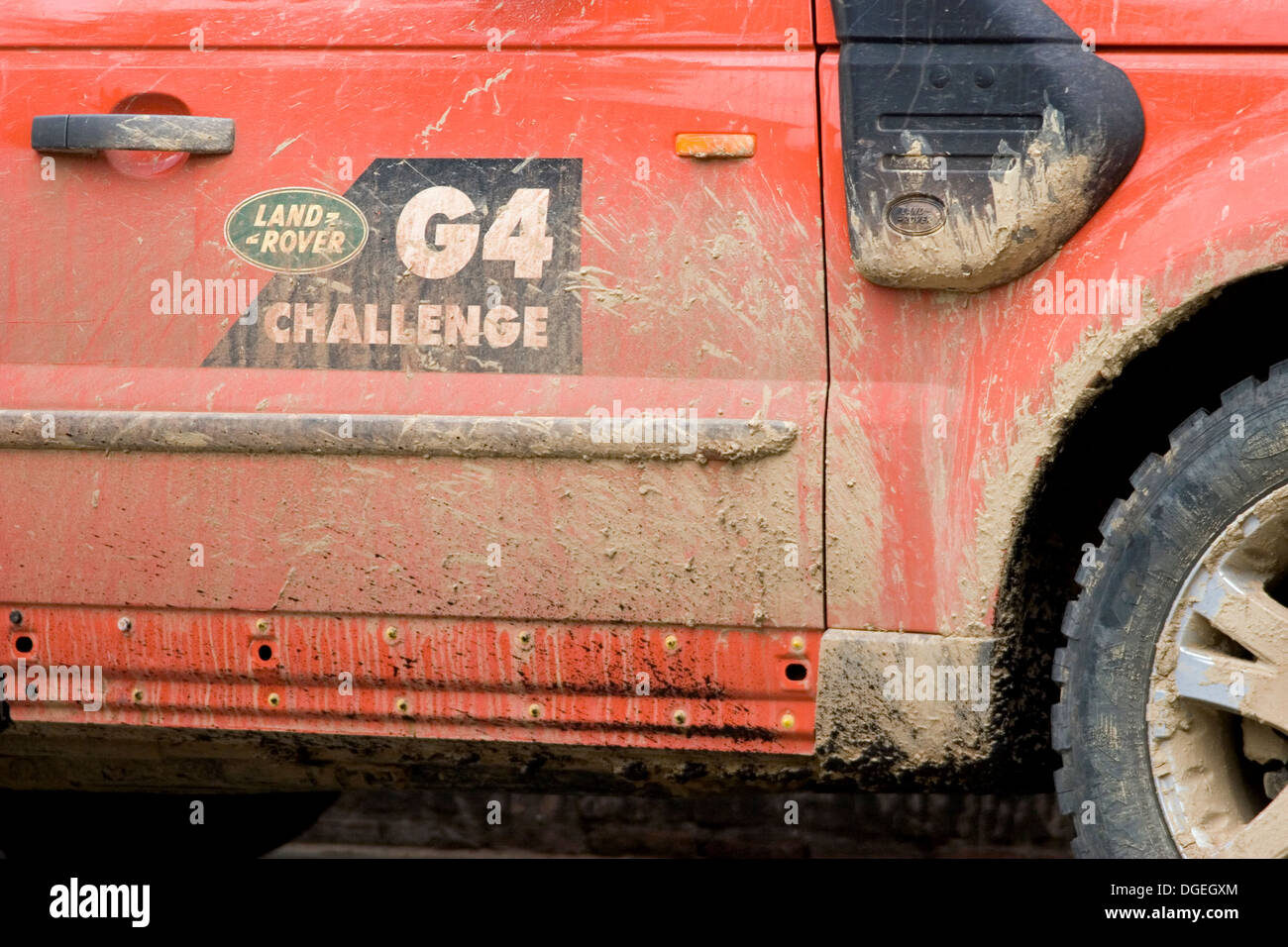 Land rover g4 challenge hi-res stock photography and images - Alamy
