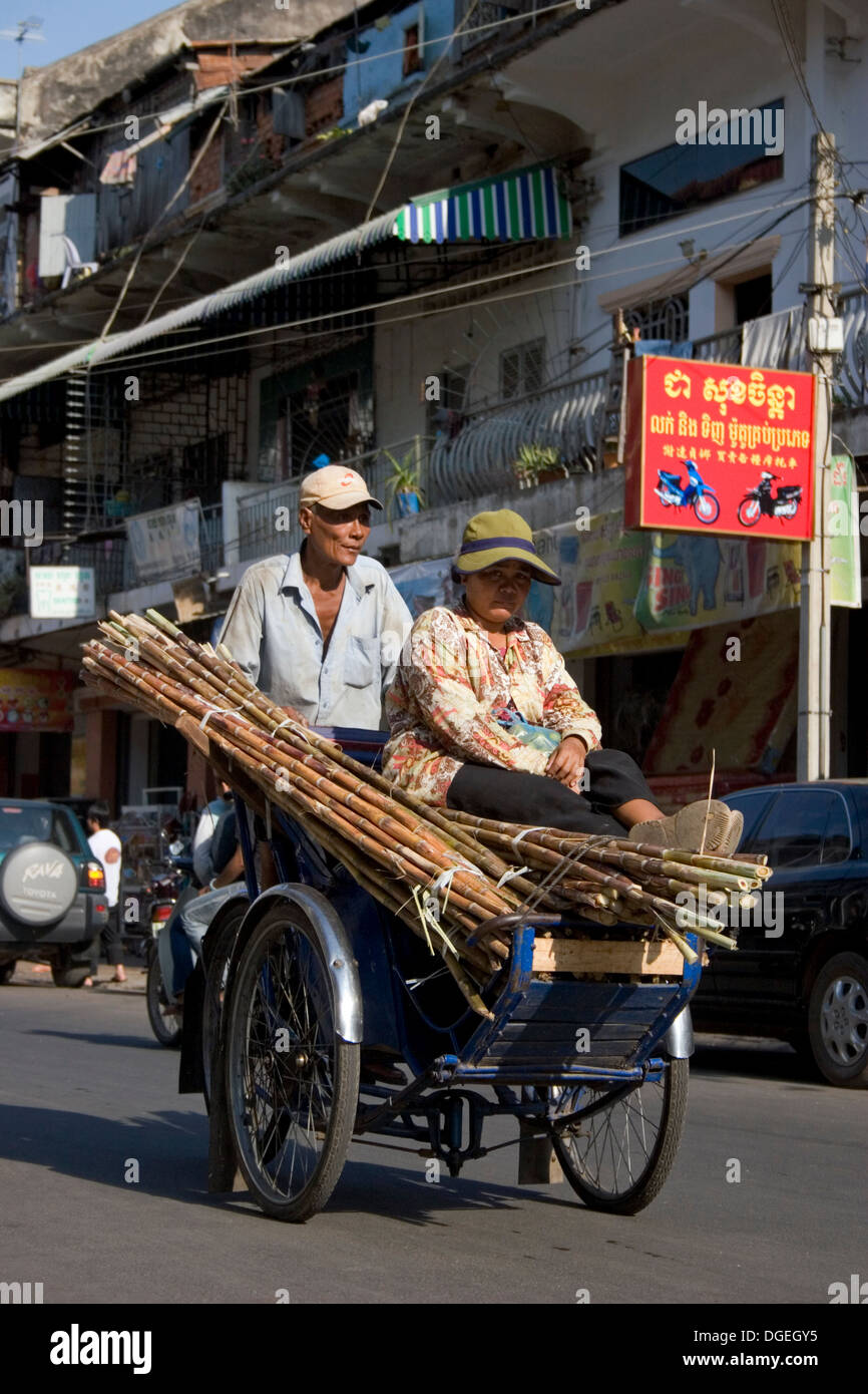 Man peddling cyclo hi-res stock photography and images - Alamy