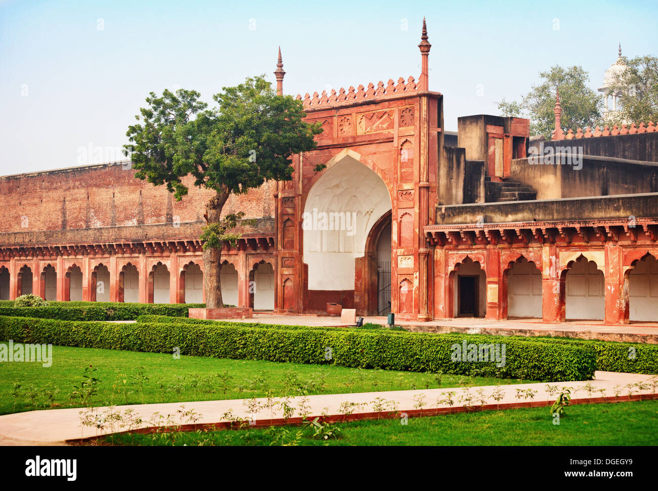 The gate of the old Indian Red Fort Stock Photo - Alamy