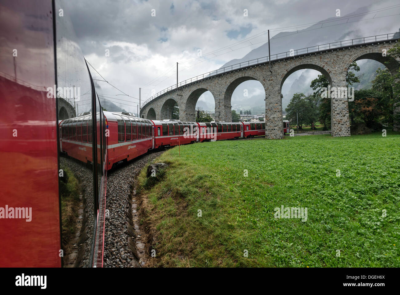 Viaduct railway switzerland hi-res stock photography and images - Alamy