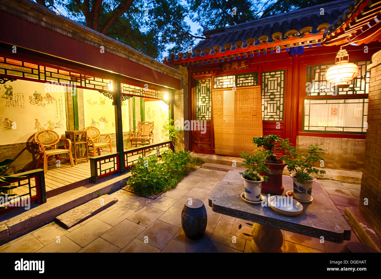 Old beijing hutongs hi-res stock photography and images - Alamy