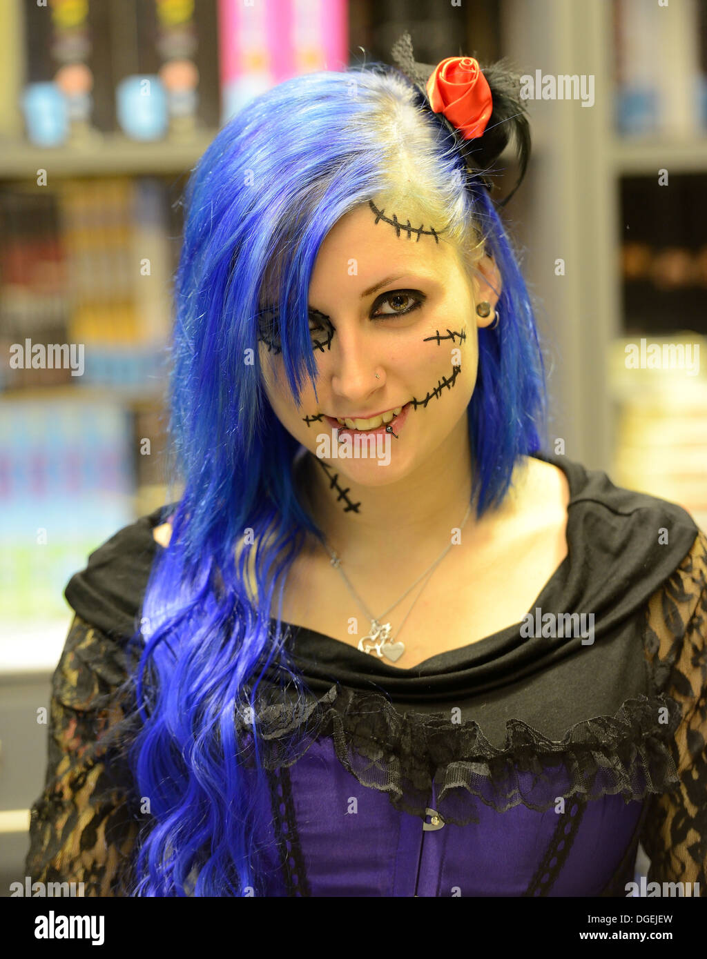 Halloween fancy dress hi-res stock photography and images - Alamy