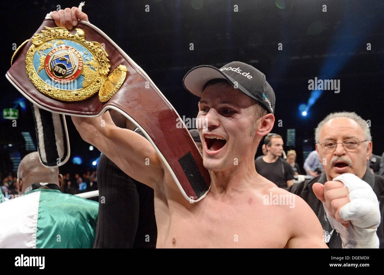 Leipzig, Germany. 19th Oct, 2013. German boxer Robert Stieglitz ...