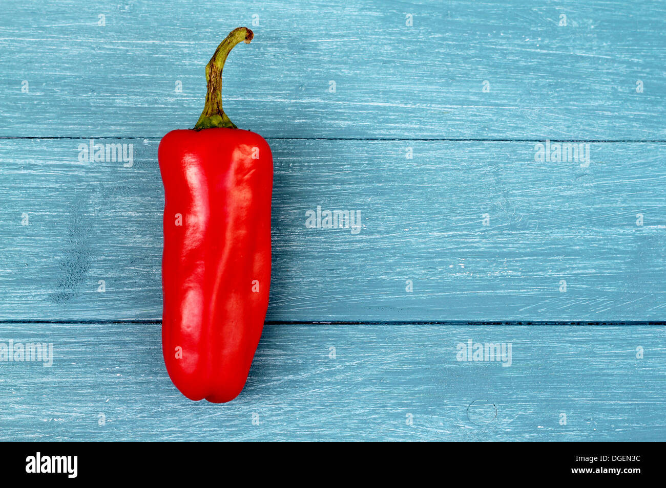 Red blue contrasting color hi-res stock photography and images - Alamy