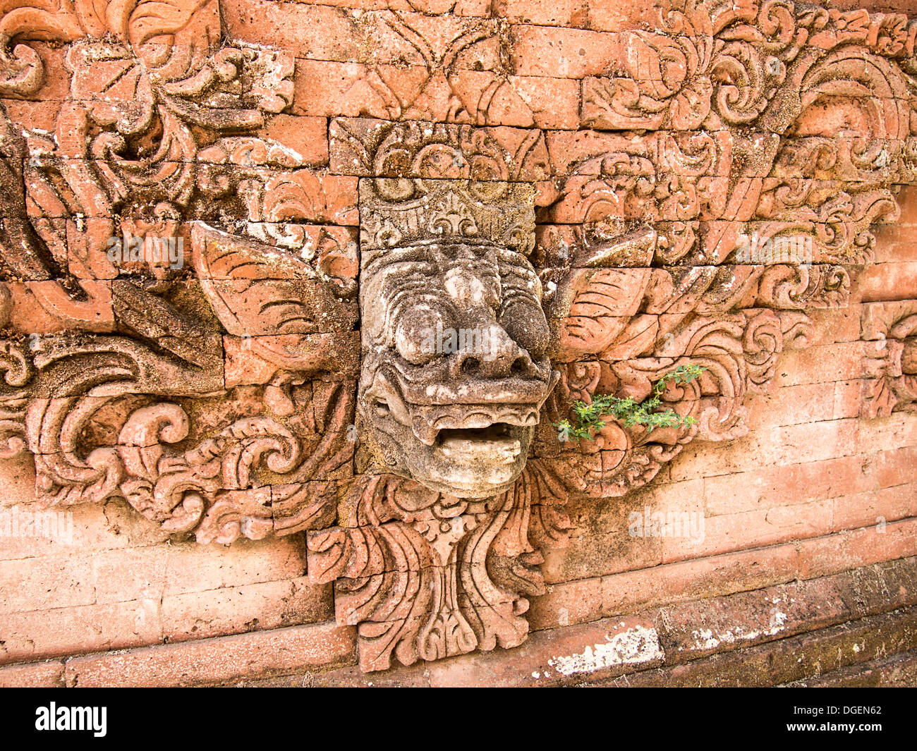 Face In A Brick Wall Stock Photo - Alamy