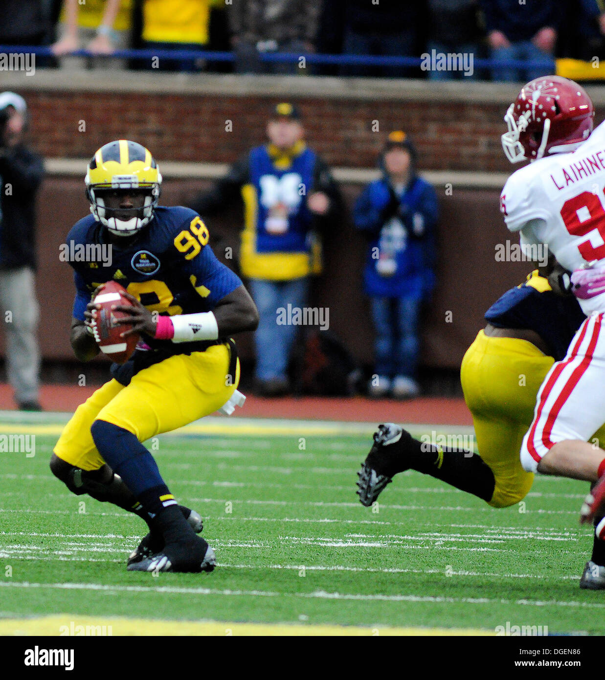 Devin gardner hi-res stock photography and images - Alamy