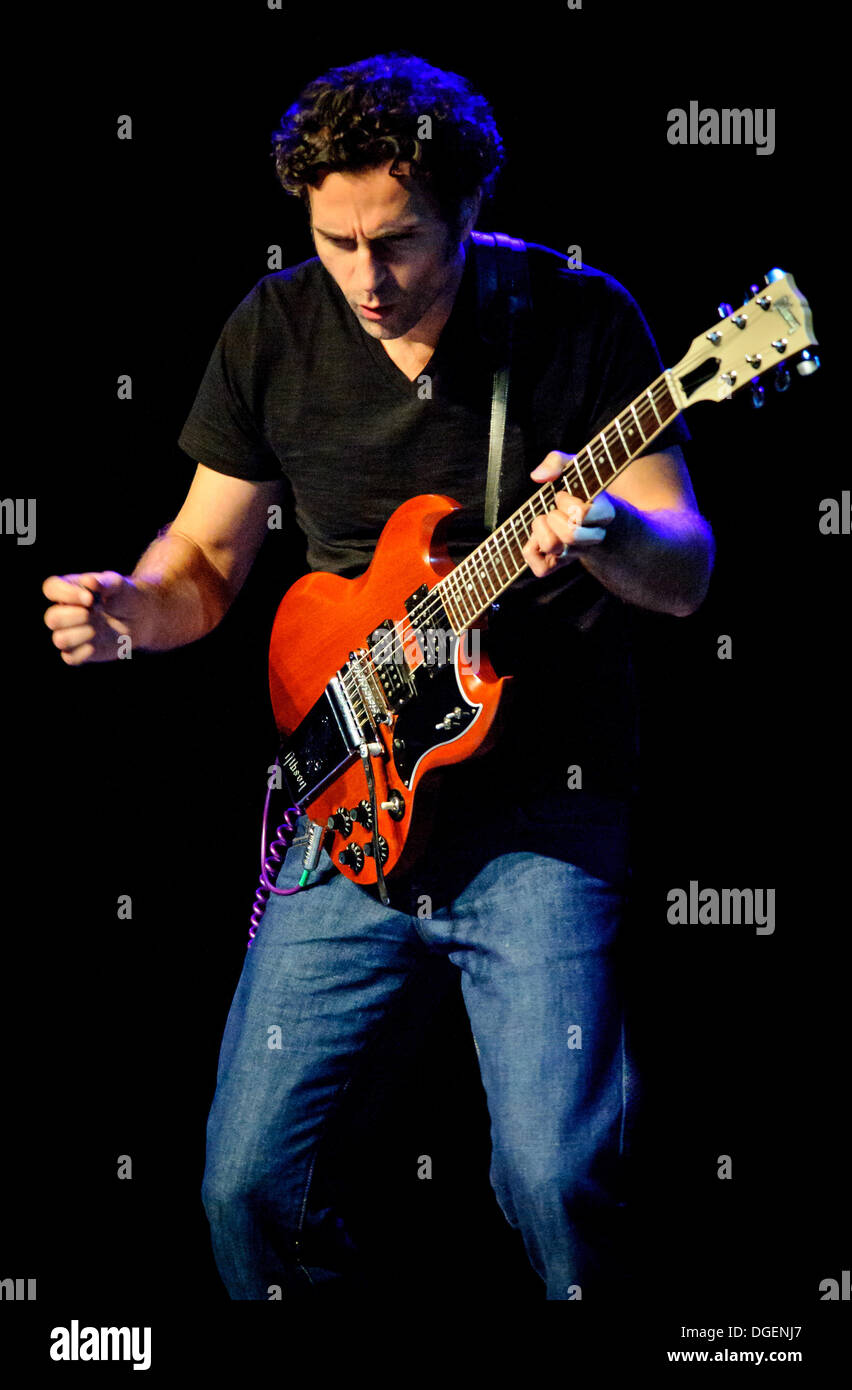 Dweezil zappa son frank zappa hi-res stock photography and images - Alamy