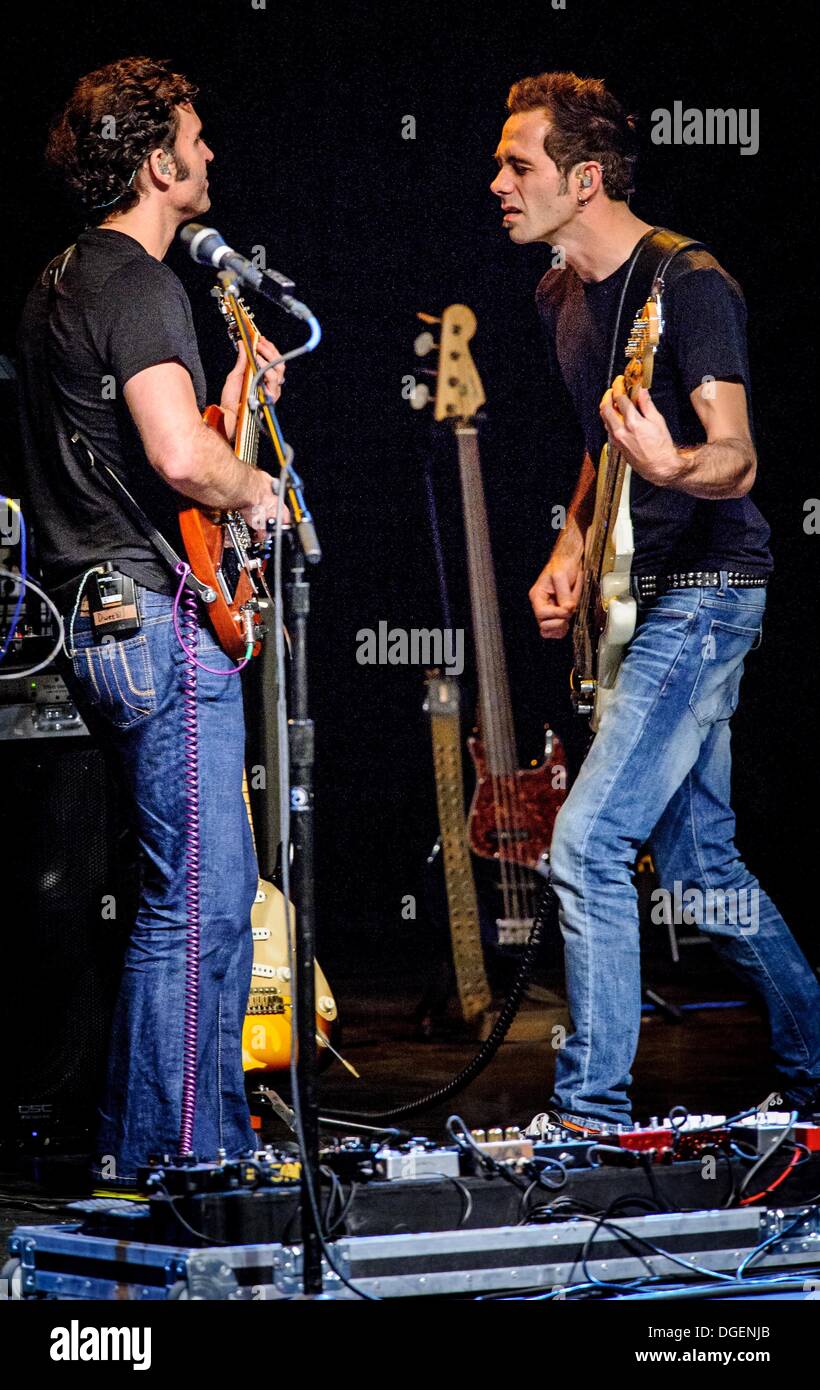 Dweezil zappa son frank zappa hi-res stock photography and images - Alamy