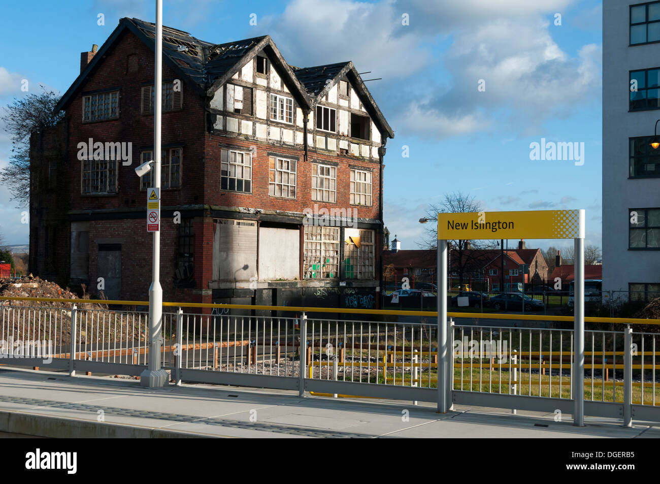 Derelict building manchester hi-res stock photography and images - Alamy