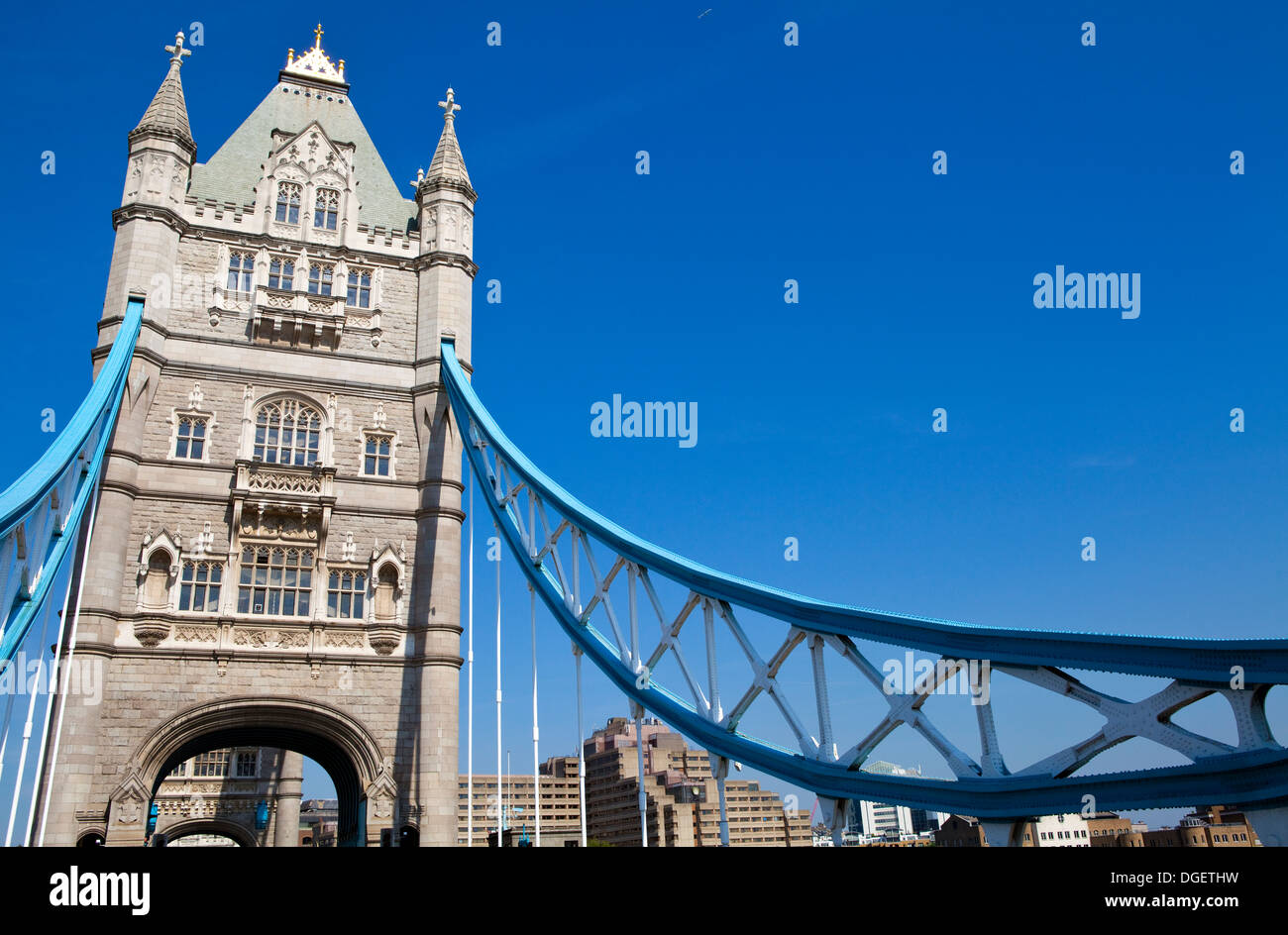 The magnificent architecture of Tower Bridge in London Stock Photo - Alamy