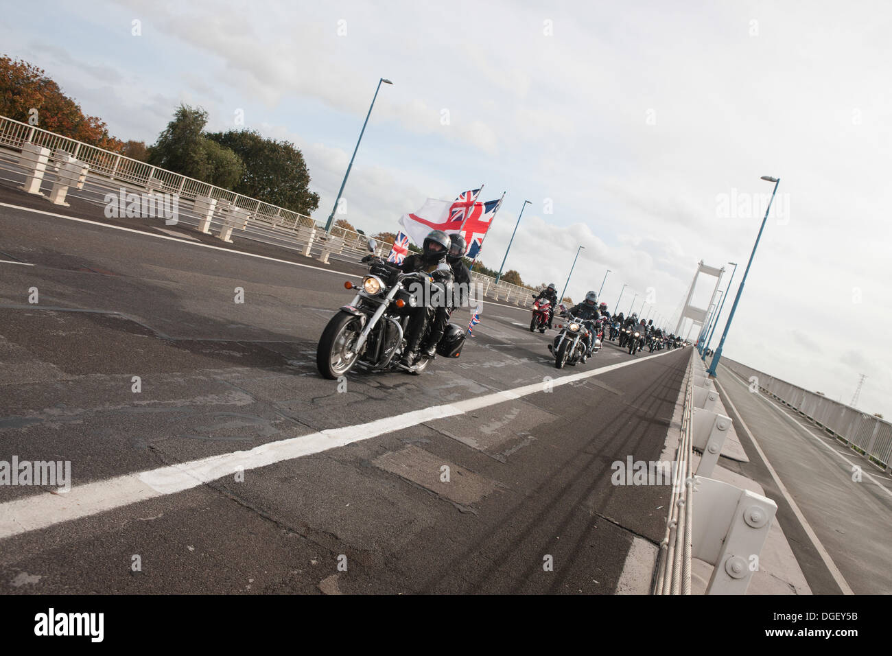 Hogging the bridge hi-res stock photography and images - Alamy
