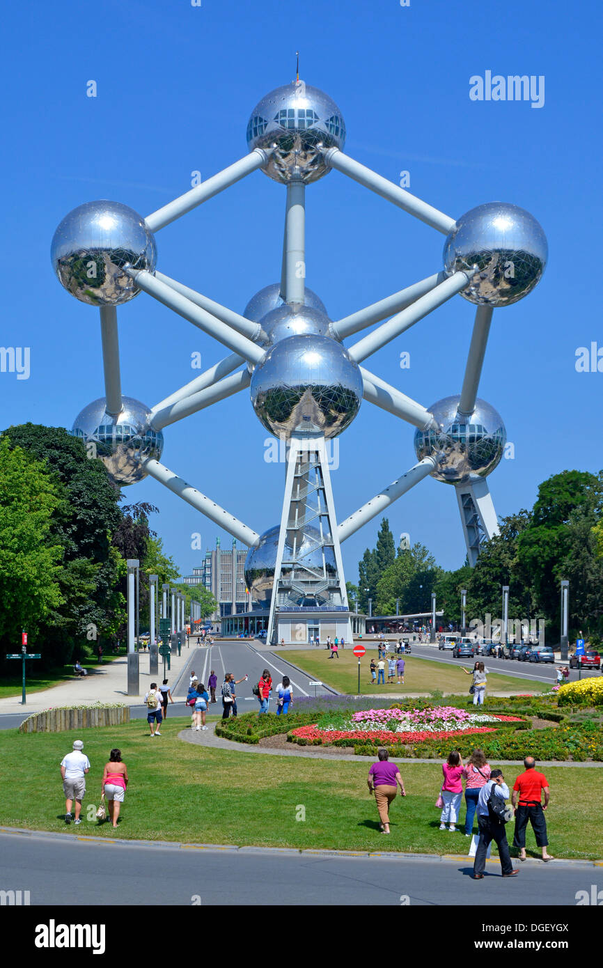 Iron crystal structure hi-res stock photography and images - Alamy