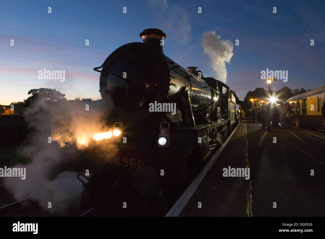 Hall class locomotive hi-res stock photography and images - Alamy