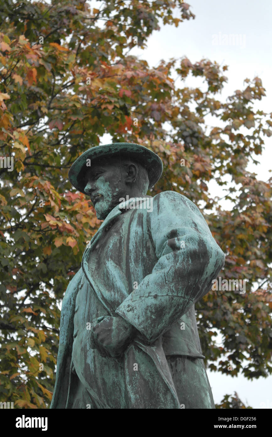 Daniel owen hi-res stock photography and images - Alamy